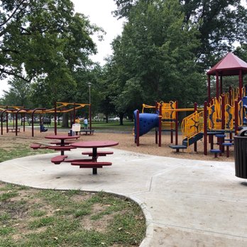 ILES PARK - Updated December 2025 - 17 Photos - 2000 S 6th St ...