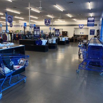 GOODWILL - Updated July 2025 - 18 Reviews - 43240 N Black Canyon Hwy ...