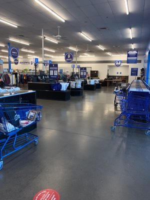 GOODWILL - Updated October 2025 - 19 Reviews - 43240 N Black Canyon Hwy ...