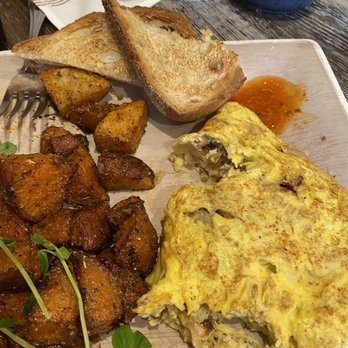 YAZ’S TABLE - Updated July 2024 - 995 Photos & 500 Reviews - 1209 ...