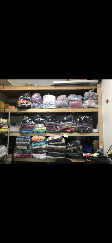 STAY FRESH LAUNDRY - Updated December 2025 - 25 Photos - 133 Parker Ave ...