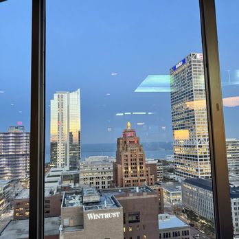 BLU - Updated January 2026 - 283 Photos & 168 Reviews - 424 E Wisconsin ...