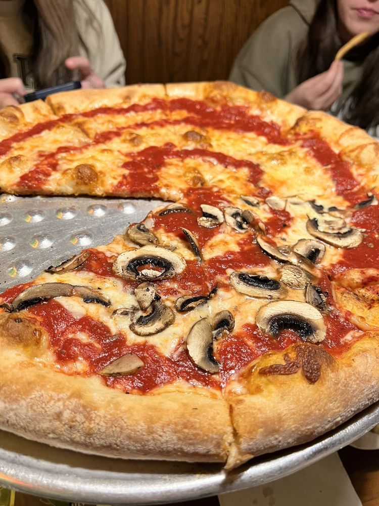 SHADY REST RESTAURANT - Updated July 2024 - 97 Photos & 136 Reviews ...