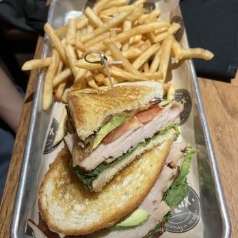 B-LUX GRILL & BAR - Updated March 2025 - 509 Photos & 636 Reviews ...