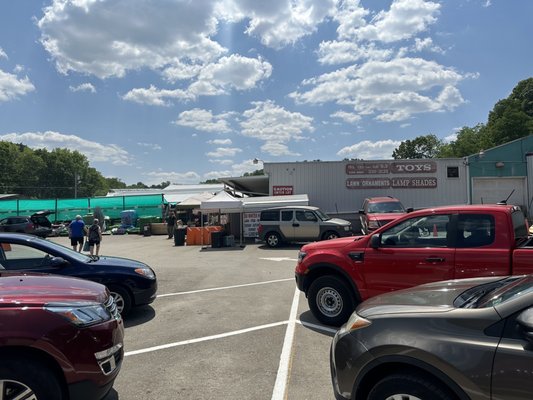 380 AUCTION DISCOUNT WAREHOUSE - Updated August 2024 - 61 Photos & 21 ...