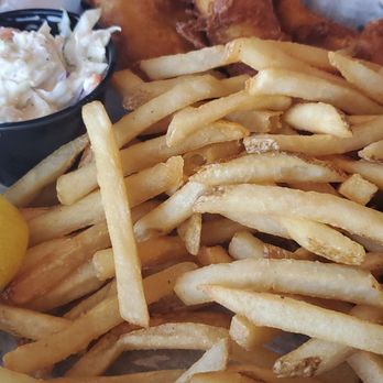 MAVI WATERFRONT BAR & GRILL - Updated January 2026 - 222 Photos & 211 ...