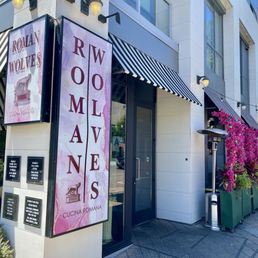 ROMAN WOLVES - Updated October 2025 - 1128 Photos & 553 Reviews - 1980 ...