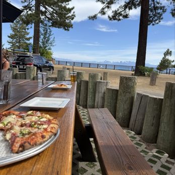 WHITECAPS PIZZA - Updated October 2025 - 579 Photos & 937 Reviews ...