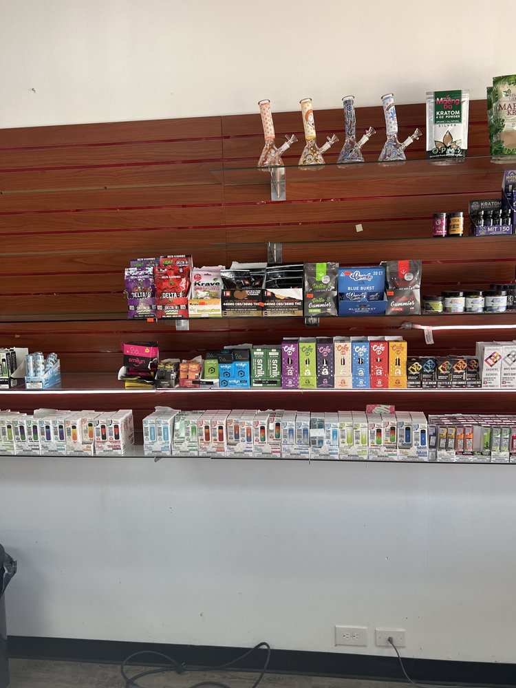 A1 SMOKE & VAPE - Updated July 2024 - 358 S Hamilton Rd, Gahanna, Ohio ...