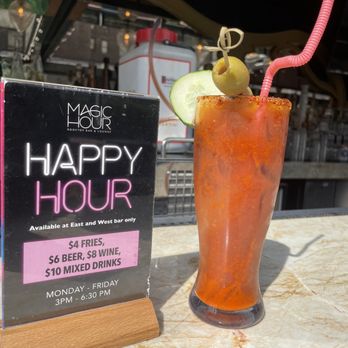 MAGIC HOUR ROOFTOP BAR & LOUNGE - Updated June 2024 - 2034 Photos ...