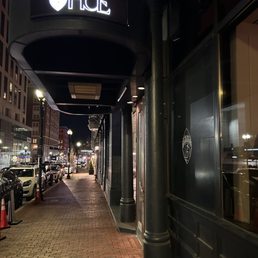 HUE BOSTON - Updated August 2025 - 197 Photos & 84 Reviews - 90 Exeter ...