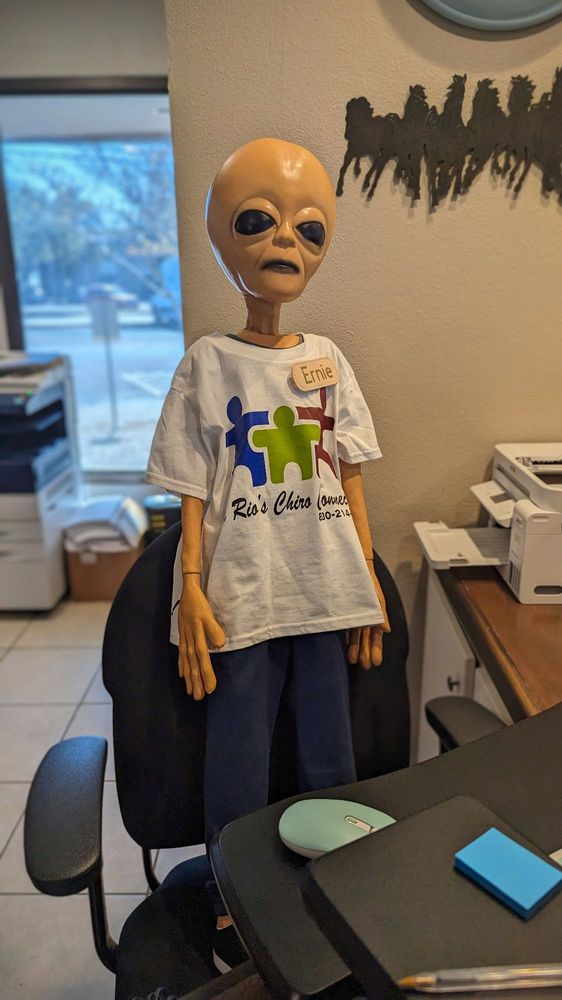 DEL RIO’S CHIRO CONNECTION - Updated December 2025 - 501 W Cantu Rd ...