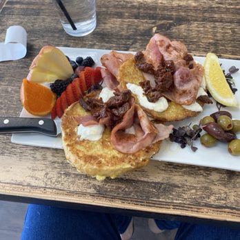 LILY AND LIAM BISTRO - Updated November 2025 - 389 Photos & 327 Reviews ...