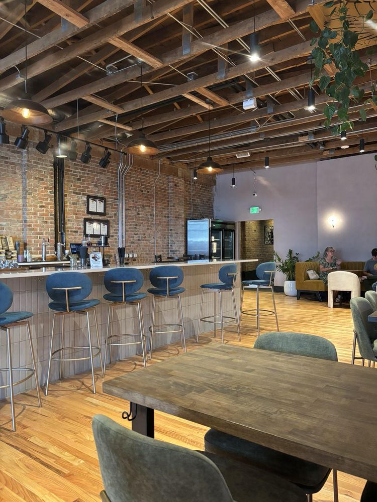 METHOD & MUSE - Updated January 2026 - 21 Photos - 7513 Grandview Ave, Arvada, Colorado ...