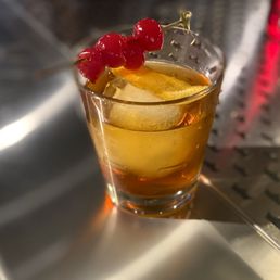 THE IRISH PUB - Updated July 2025 - 16 Photos & 20 Reviews - 1910 W ...