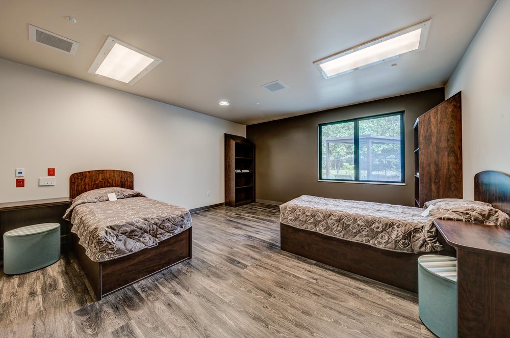 RAINIER SPRINGS - Updated January 2026 - 11 Photos & 41 Reviews - 2805 ...