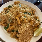 SUPHAN THAI KITCHEN - 129 Photos & 49 Reviews - 18825 Eureka Rd ...