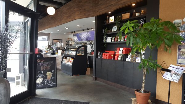 DAILY PROJECTS CAFE & EATERY - 211 Photos & 276 Reviews - 124 S Randall ...