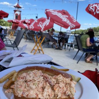 PORT EDWARD RESTAURANT - 274 Photos & 515 Reviews - 20 W Algonquin Rd ...