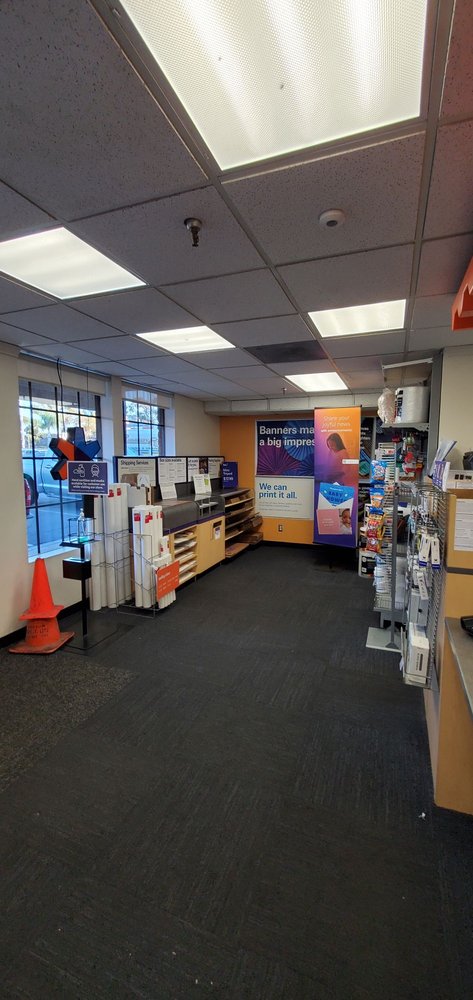 FEDEX OFFICE SHIP CENTER - Updated October 2025 - 23 Reviews - 700 N ...