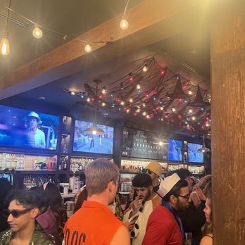 BARSTOOL - Updated April 2025 - 78 Photos & 67 Reviews - 14 W Hubbard ...