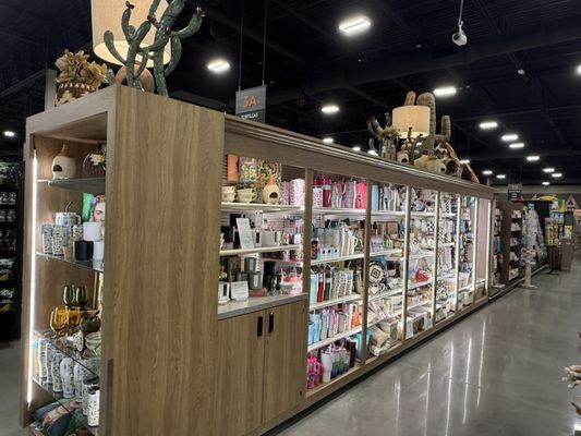 MARKET STREET - Updated December 2025 - 35 Photos & 21 Reviews - 2200 ...