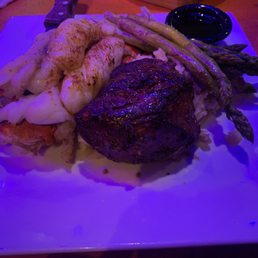 THE GARLIC - Updated October 2025 - 2708 Photos & 2010 Reviews - 556 E ...