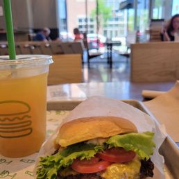 SHAKE SHACK DOWNTOWN INDIANAPOLIS - Updated December 2025 - 102 Photos ...