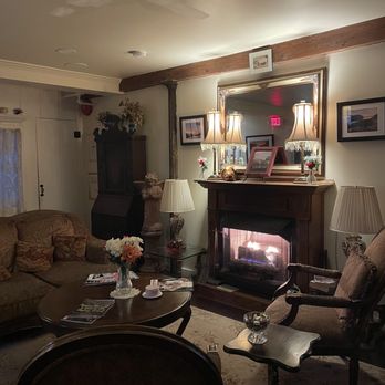 PIG HILL INN - Updated January 2026 - 124 Photos & 70 Reviews - 73 Main ...