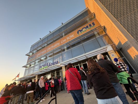 NOW ARENA - Updated February 2025 - 361 Photos & 83 Reviews - 5333 ...