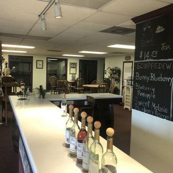 FOX VINEYARDS WINERY - Updated October 2025 - 30 Photos & 24 Reviews ...