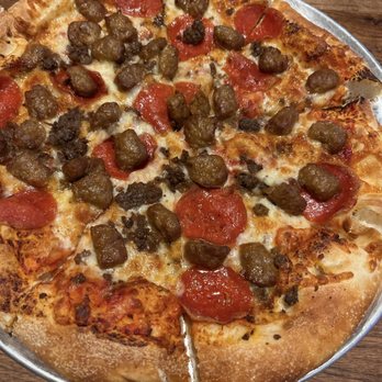 YARD HOUSE - Updated January 2025 - 1923 Photos & 1283 Reviews - 3775 ...