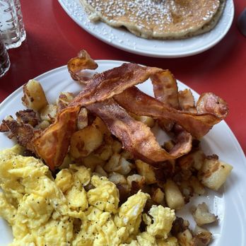 BAND BOX DINER - Updated October 2025 - 209 Photos & 233 Reviews - 729 ...