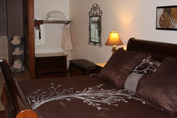 GLADSTONE INN AND SUITES - Updated July 2025 - 55 Photos & 12 Reviews ...