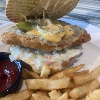 THE WINDLASS - Updated May 2024 - 389 Photos & 354 Reviews - 45 Nolans ...