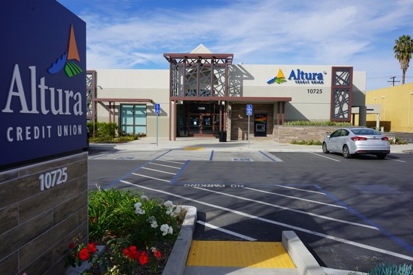 ALTURA CREDIT UNION - Updated May 2026 - 11 Photos & 54 Reviews - 10725 ...