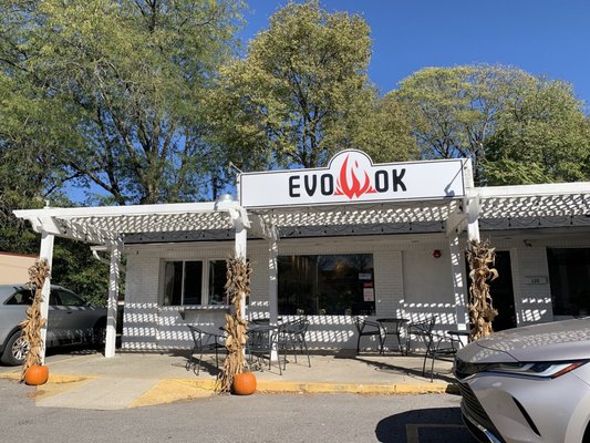 EVOWOK - Updated January 2026 - 46 Photos & 78 Reviews - 120 W William ...