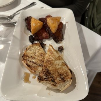 THE SMITHVILLE INN - Updated October 2025 - 232 Photos & 275 Reviews ...