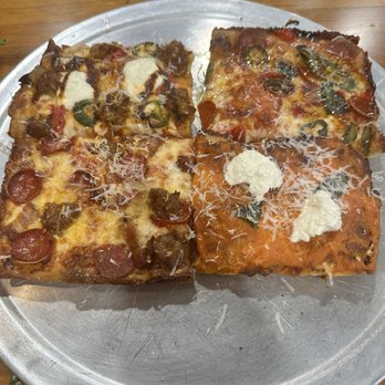 KIZZA PIZZA - Updated September 2025 - 173 Photos & 77 Reviews - 251 N ...