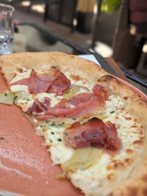 THE RABBIT HOLE - Updated December 2025 - 46 Photos & 40 Reviews - 208 ...