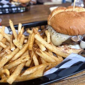 THE BURGER DOCK - Updated April 2025 - 81 Photos & 134 Reviews - 116 N ...