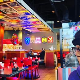 RED ROBIN GOURMET BURGERS AND BREWS - Updated July 2025 - 337 Photos ...