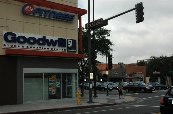 GOODWILL SOUTHERN CALIFORNIA RETAIL STORE & DONATION CENTER - Updated ...