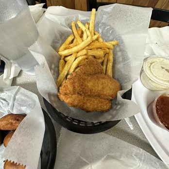 THE DIXIE PIG ROCK HILL - Updated July 2024 - 450 Photos & 748 Reviews ...