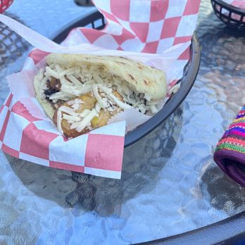 AREPA HOUSE - Updated August 2024 - 78 Photos & 57 Reviews - 404 N 2nd ...