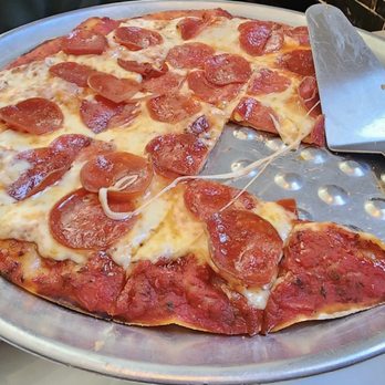 PAT’S PIZZA AND RISTORANTE - Updated July 2024 - 314 Photos & 595 ...