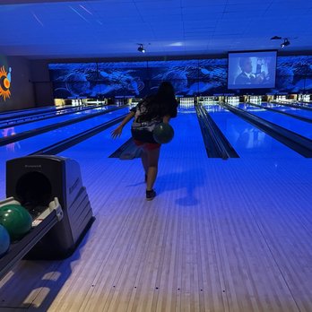 STRIKE ZONE BOWLING CENTER - Updated December 2024 - 153 Photos & 161 ...