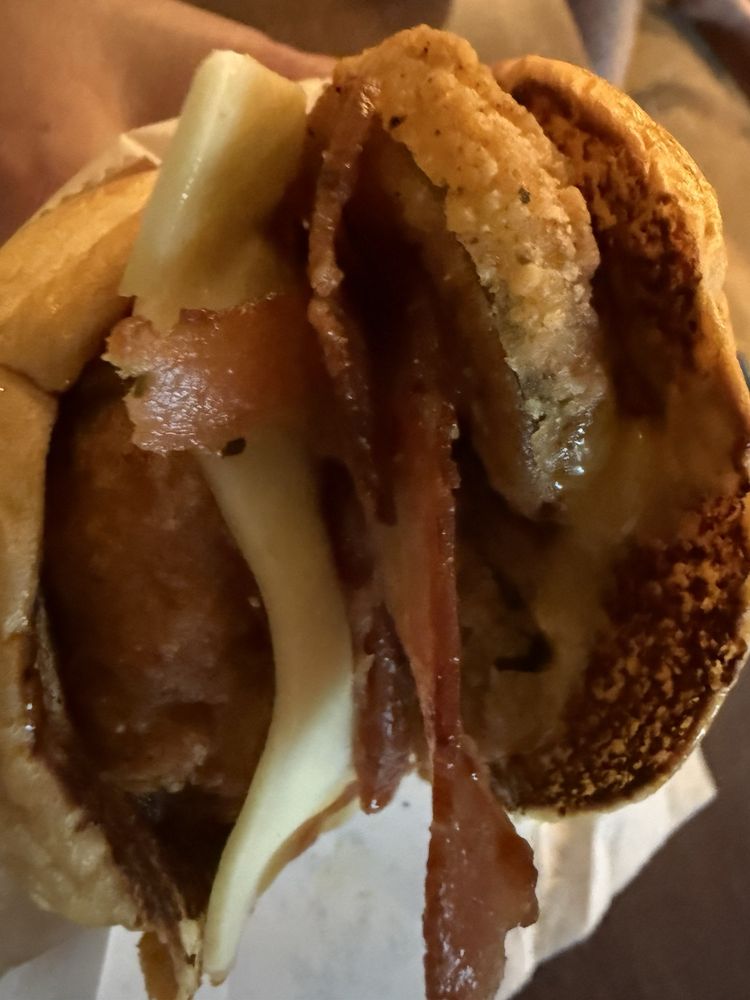 SHAKE SHACK - Updated December 2025 - 31 Photos & 14 Reviews - 3651 SE ...