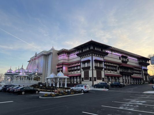 BAPS SHRI SWAMINARAYAN MANDIR - EDISON - Updated January 2025 - 59 ...