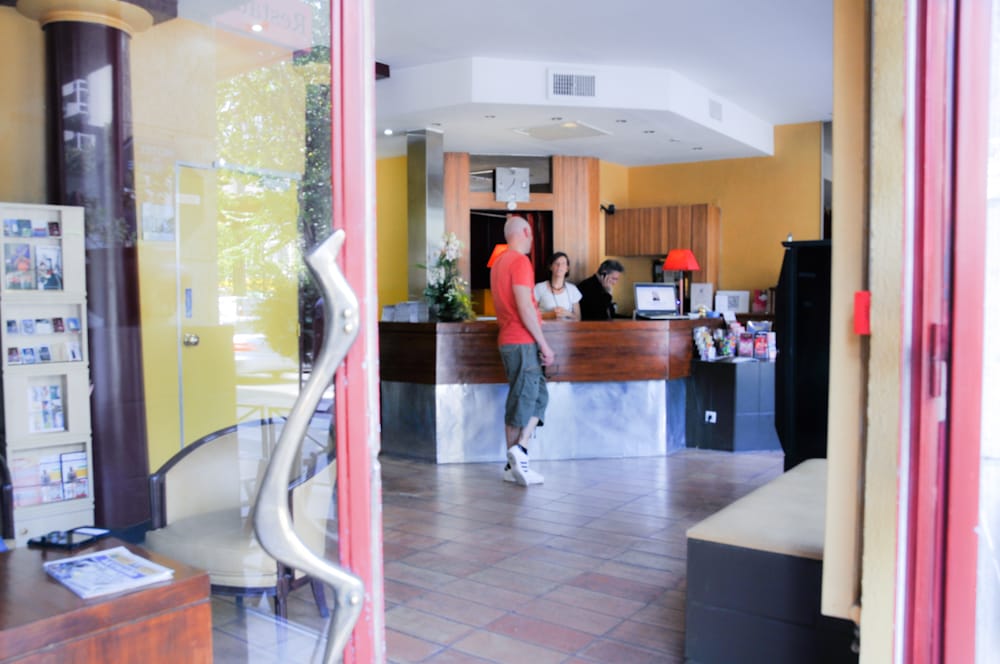 HOTEL EIFFEL SEGUR - Updated March 2025 - 46 Photos & 11 Reviews - 34 ...